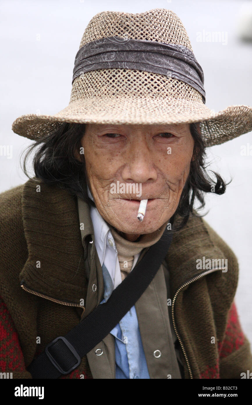 A homeless man in Tokyo Stock Photo - Alamy