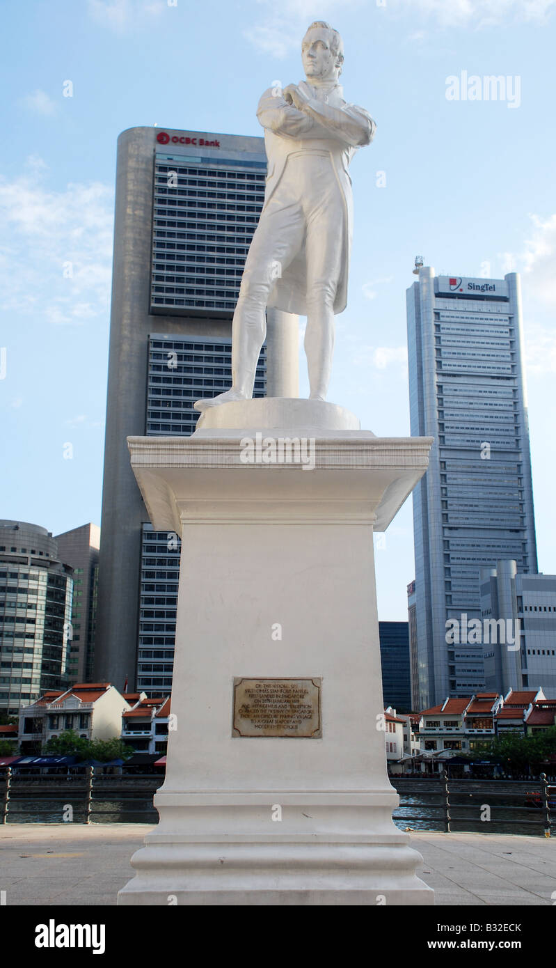 Statue of sir thomas stanford raffles hi-res stock photography and ...