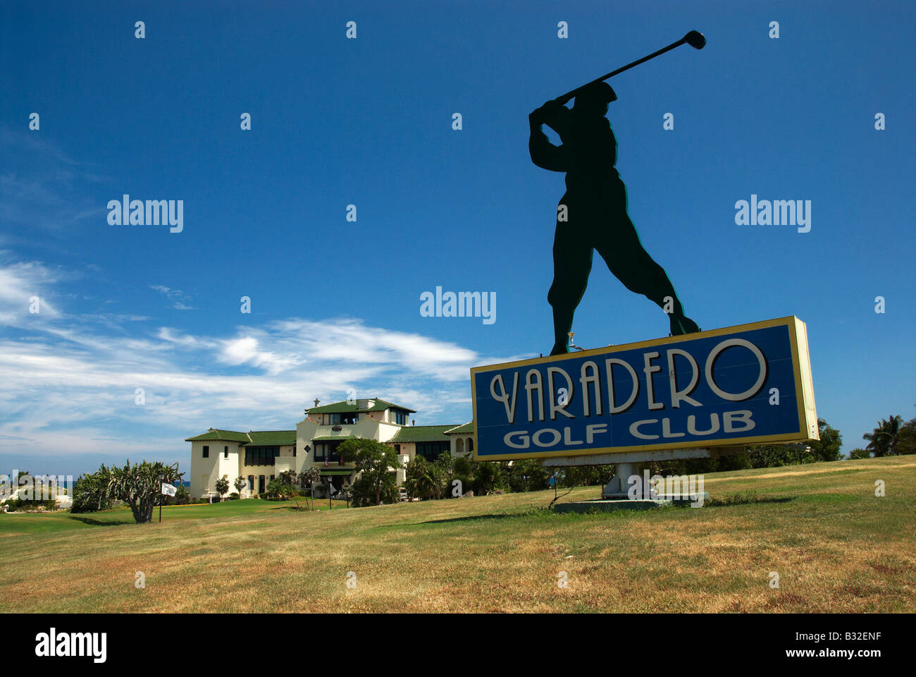 Entrance to golf club hi-res stock photography and images - Alamy