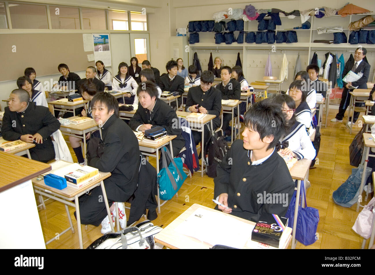 Japanese high school students in a classroom Stock Photo - Alamy