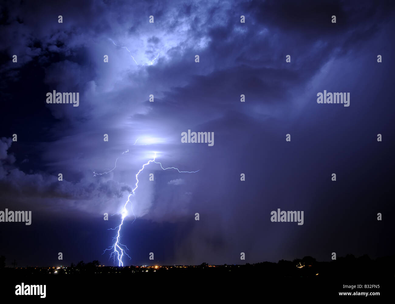 Tucson lightning hi-res stock photography and images - Alamy