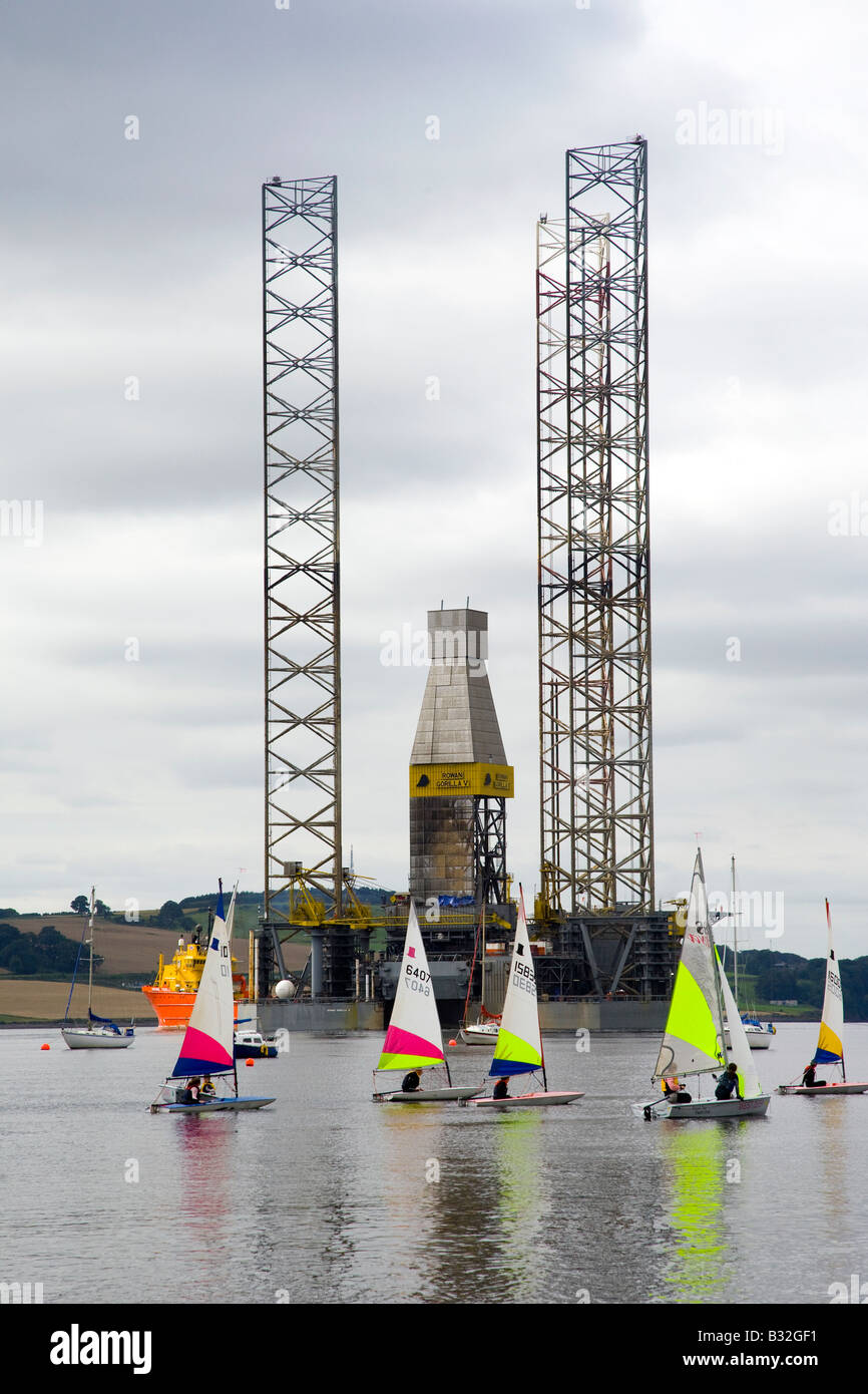 Rowan Gorilla V Heavy Duty Hostile Environment (HDHE) jack-up drilling ...