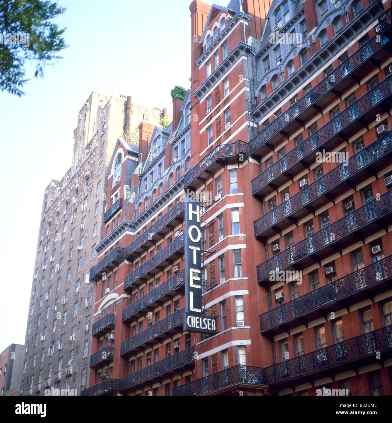 Chelsea hotel new york hi-res stock photography and images - Alamy