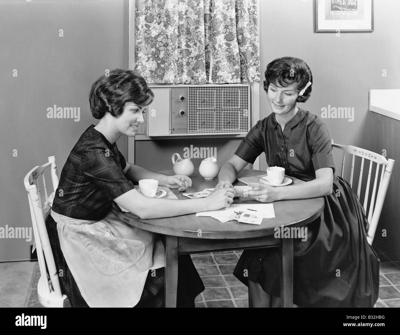 Catch up with friends Black and White Stock Photos & Images - Alamy