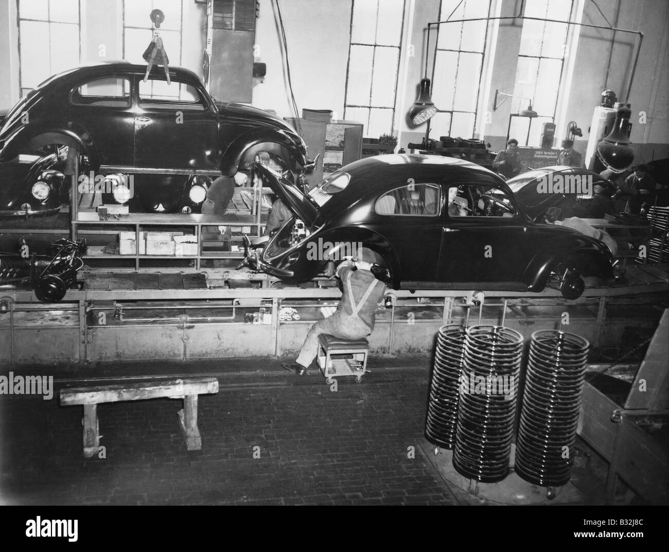 Automated assembly lines hi-res stock photography and images - Alamy