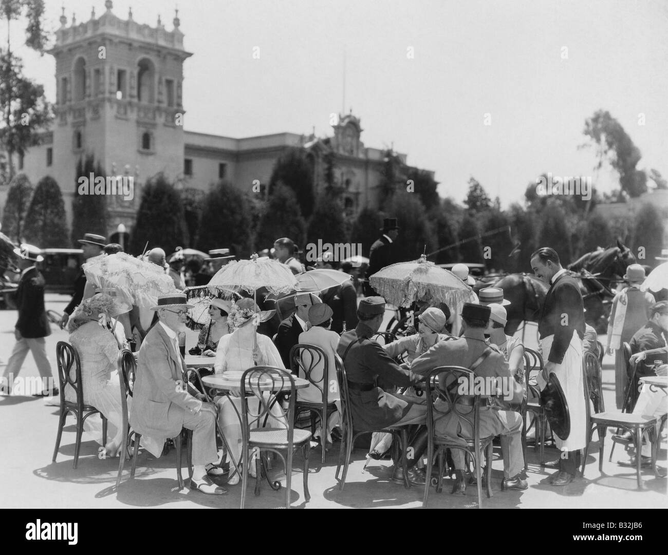 Cafe people summer Black and White Stock Photos & Images - Alamy