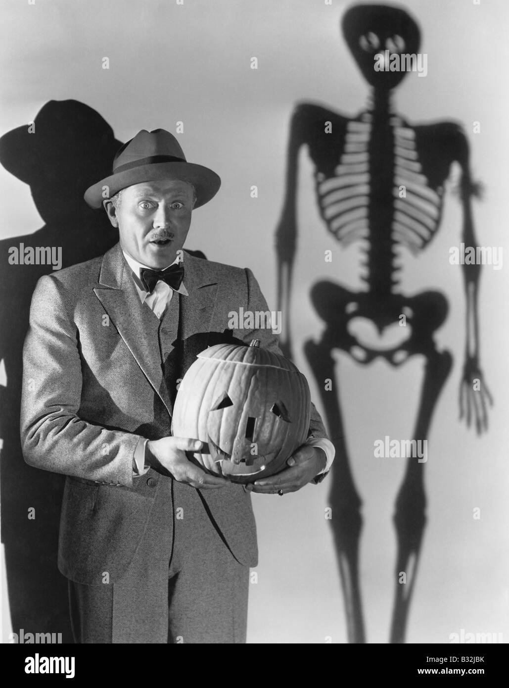 Halloween man pumpkin holidays Black and White Stock Photos & Images ...