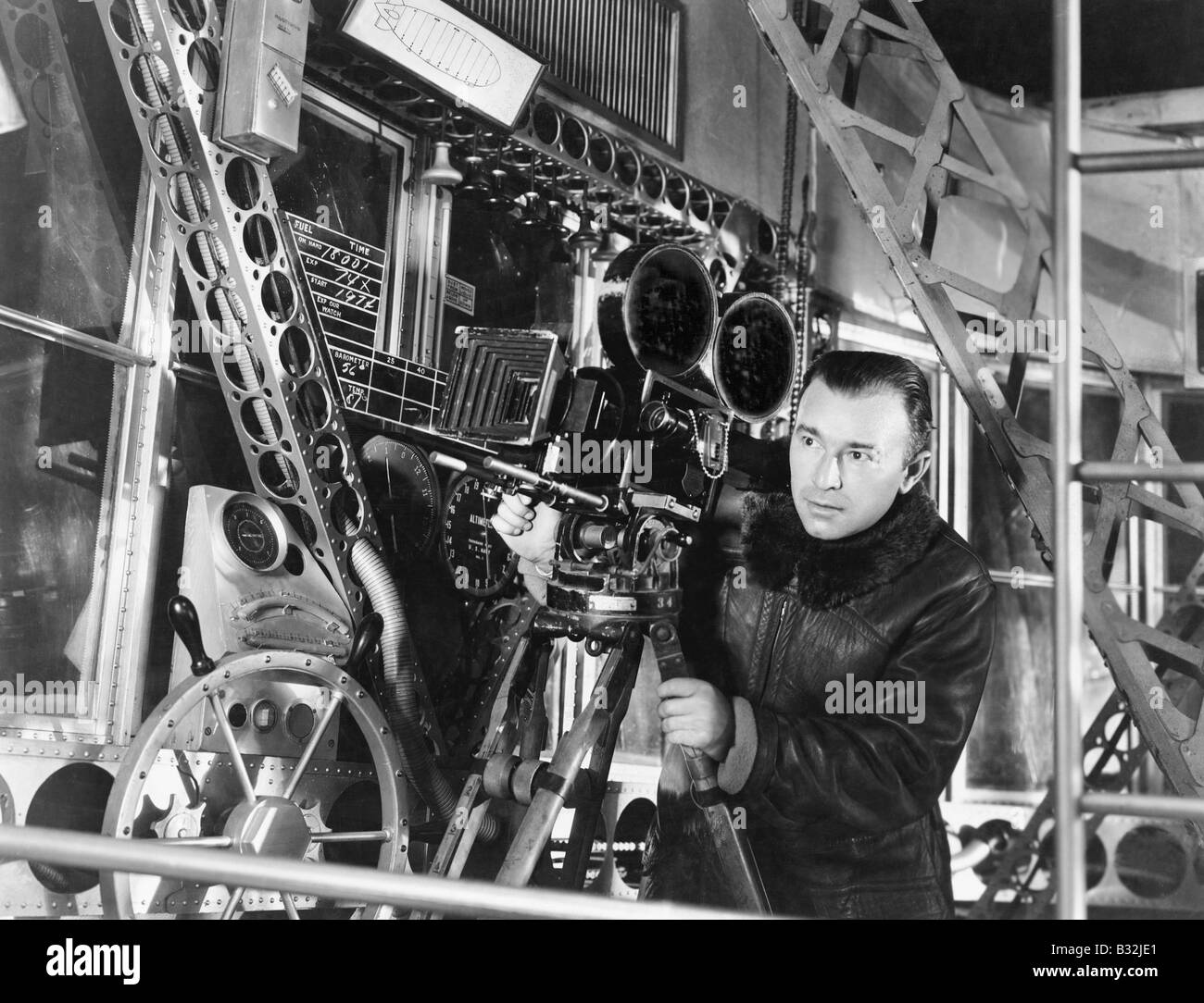 Newsreels hi-res stock photography and images - Alamy