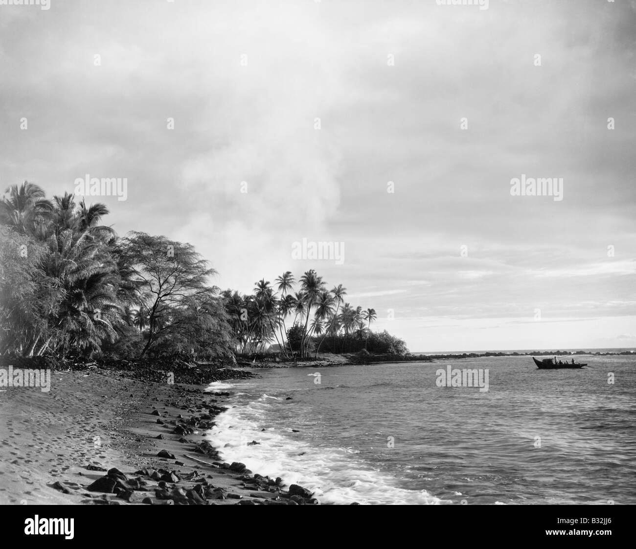 Paradise beaches Black and White Stock Photos & Images - Alamy