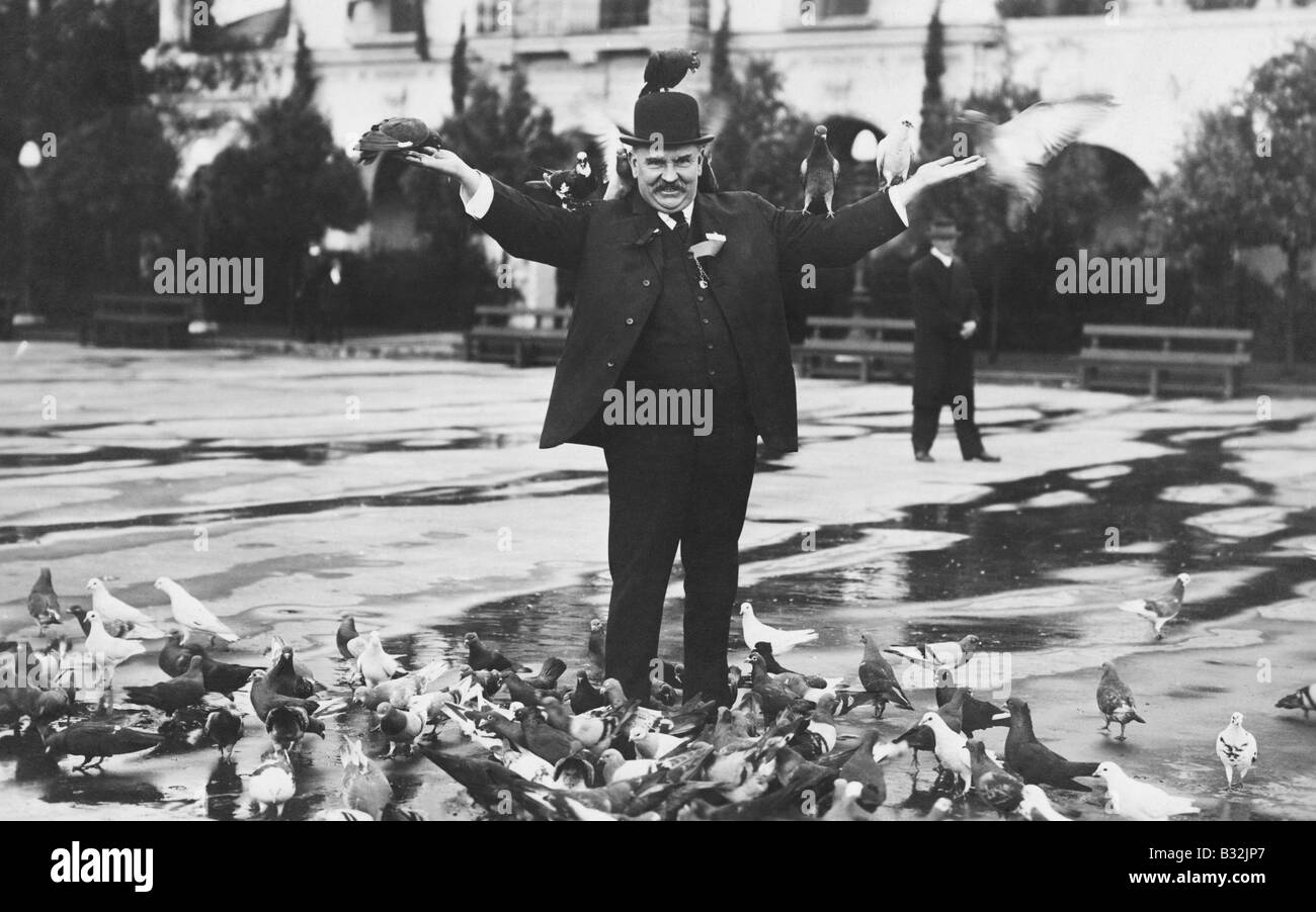 Pigeon eye Black and White Stock Photos & Images - Alamy