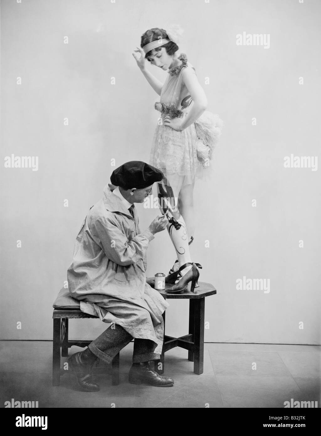 Art studio canvas Black and White Stock Photos & Images - Alamy