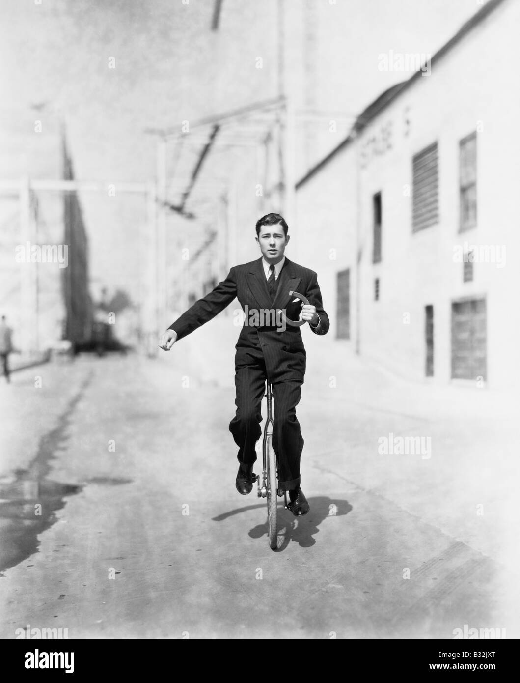 Multitasking skills hi-res stock photography and images - Alamy