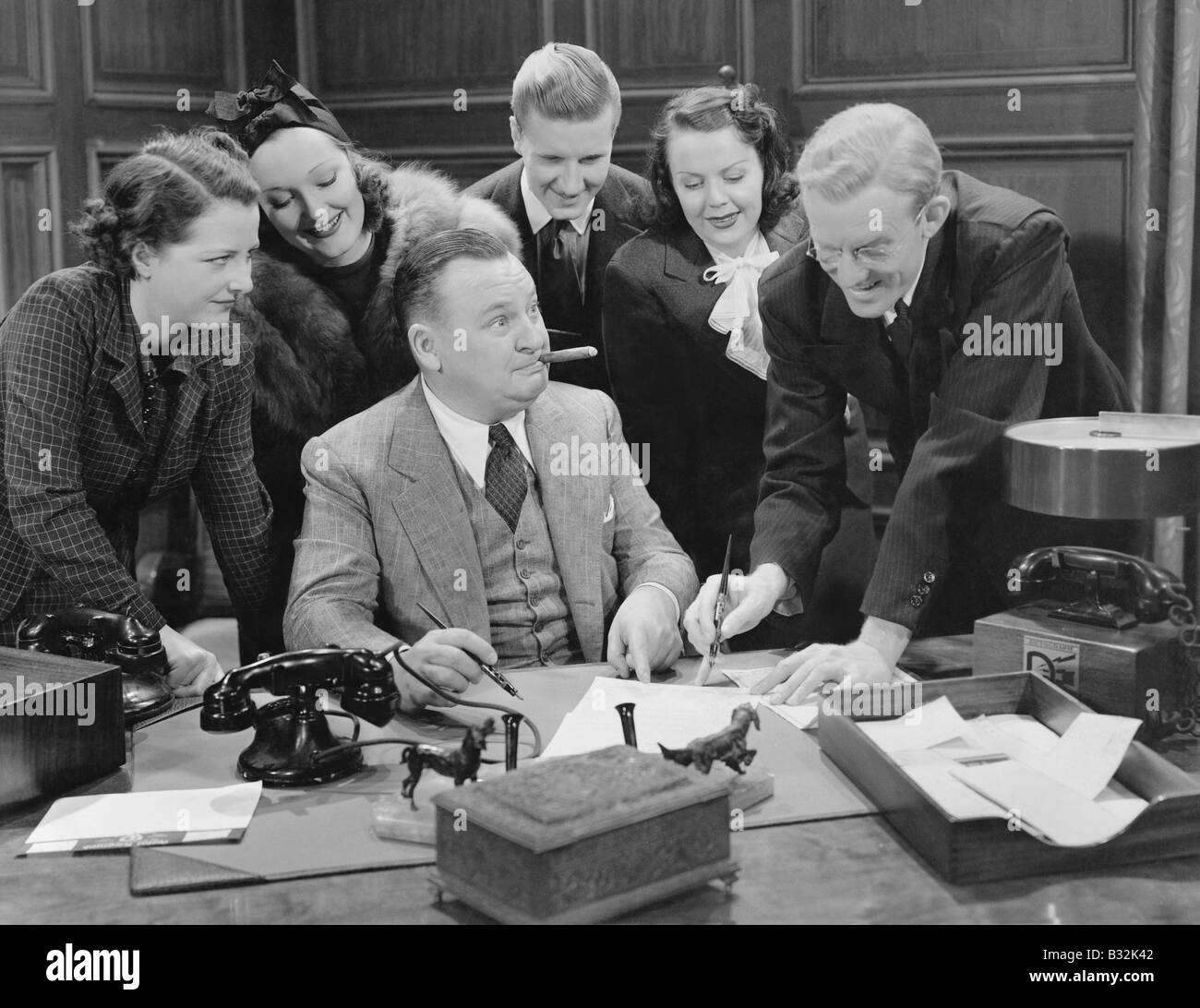 Signing on the dotted line Stock Photo - Alamy