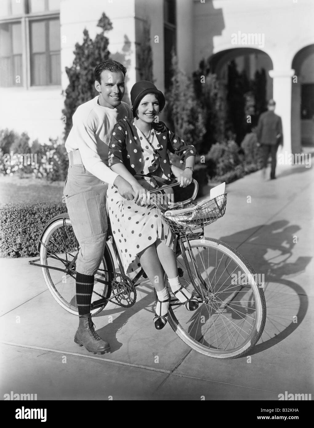 Woman man athletic couple Black and White Stock Photos & Images - Alamy