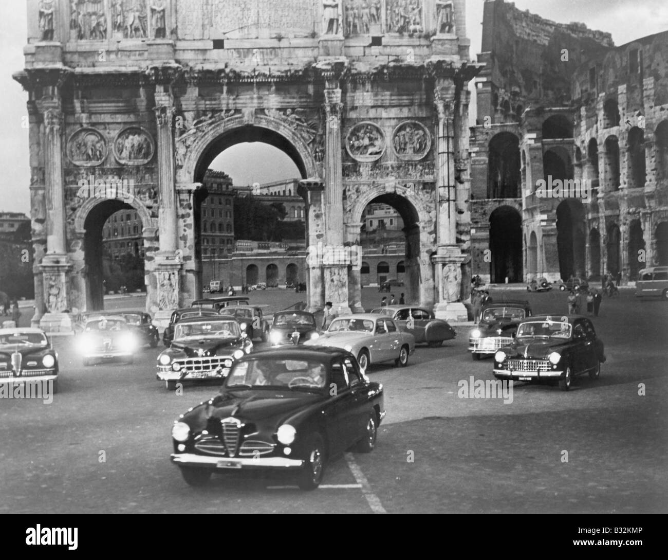 Cars and ancient monuments Rome Italy Stock Photo - Alamy