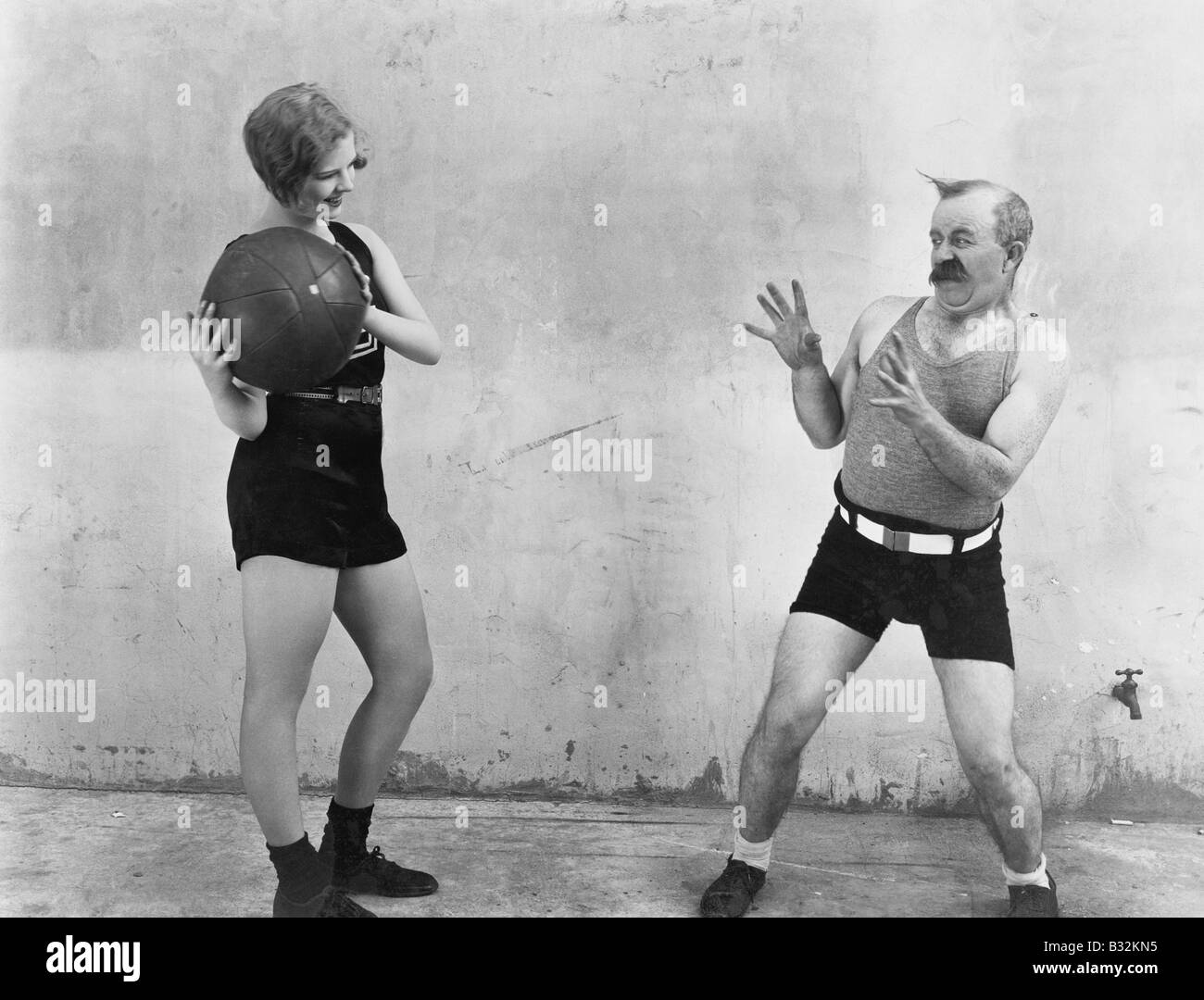 Cringing woman hi-res stock photography and images - Alamy