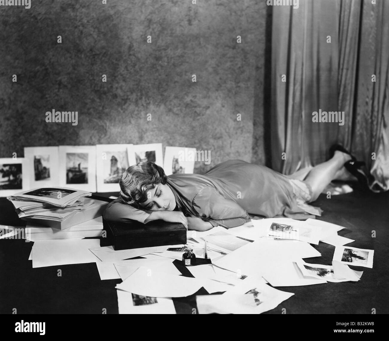 Artist surrounded Black and White Stock Photos & Images - Alamy