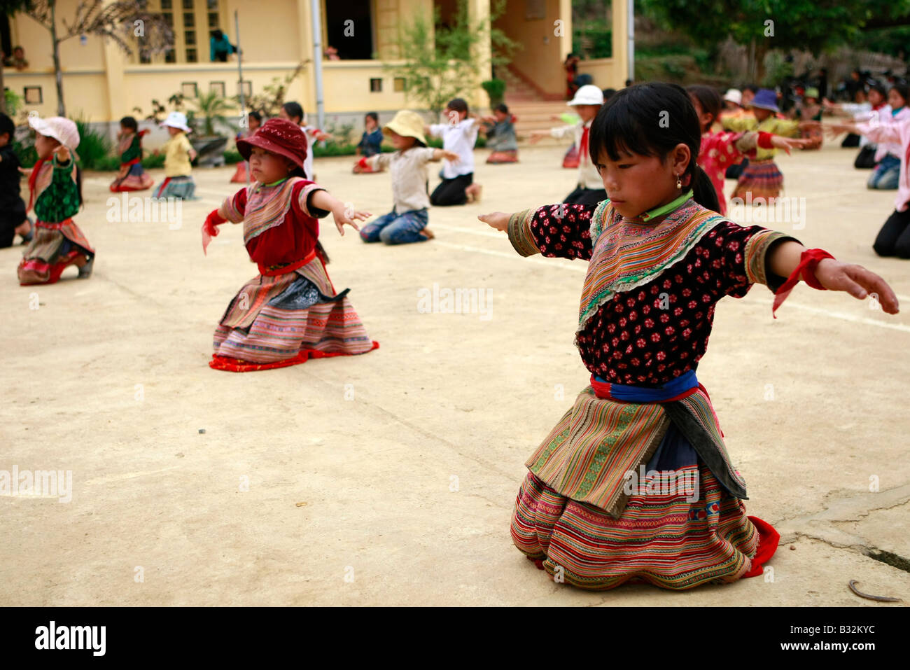 Hmong students hi-res stock photography and images - Alamy