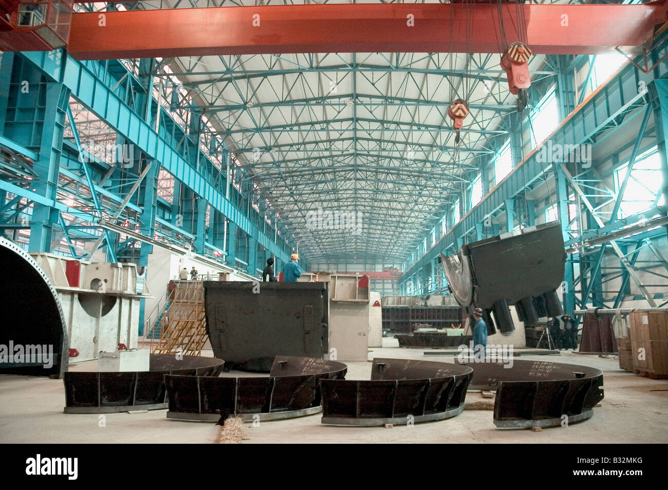 Asian shipyard hi-res stock photography and images - Alamy