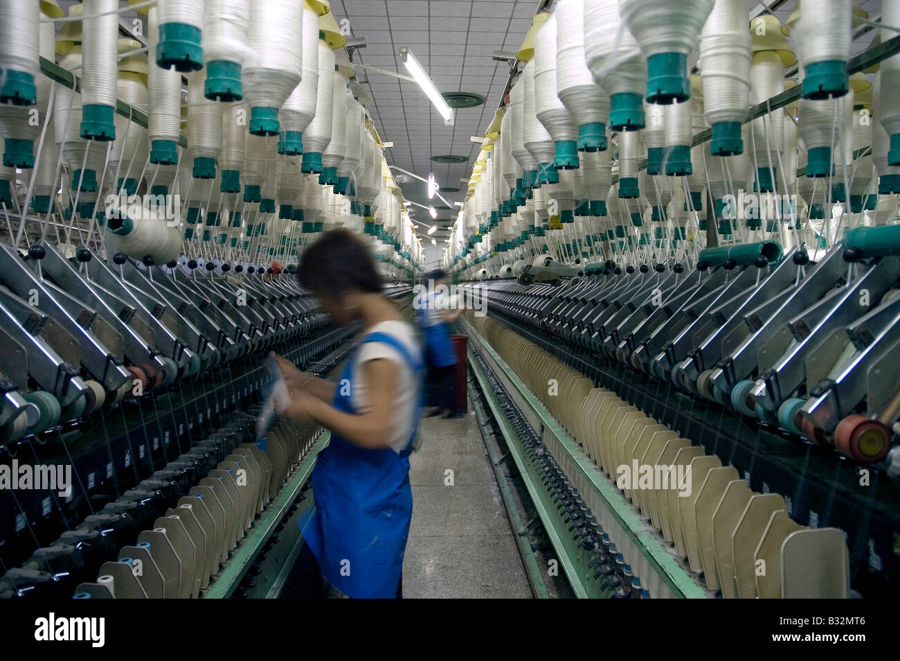 Textile manufacturing china hi-res stock photography and images - Alamy