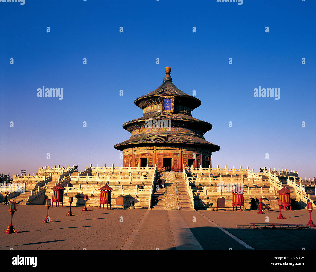 White cloud temple beijing hi-res stock photography and images - Alamy
