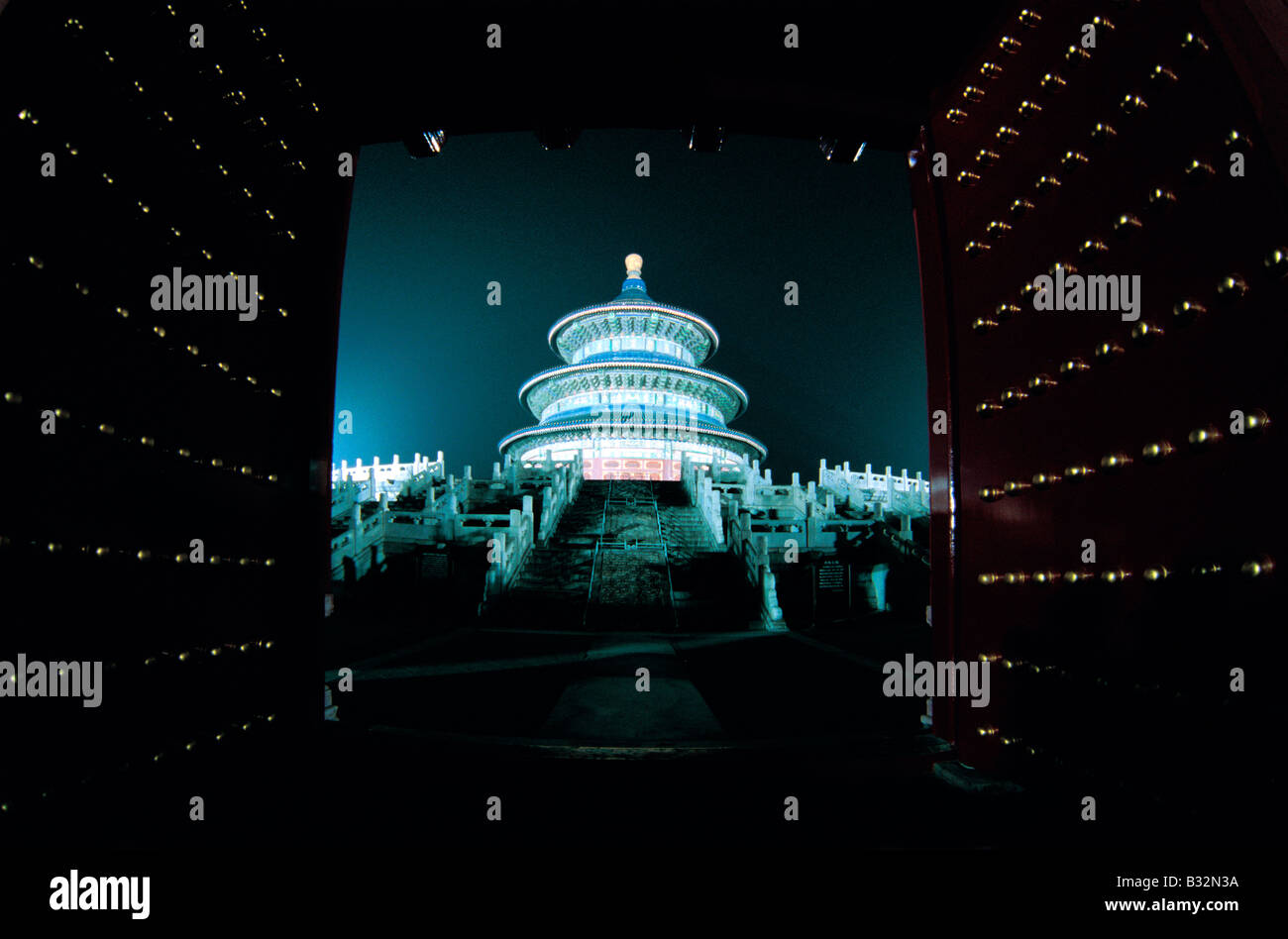 Temple of heaven china night hi-res stock photography and images - Alamy