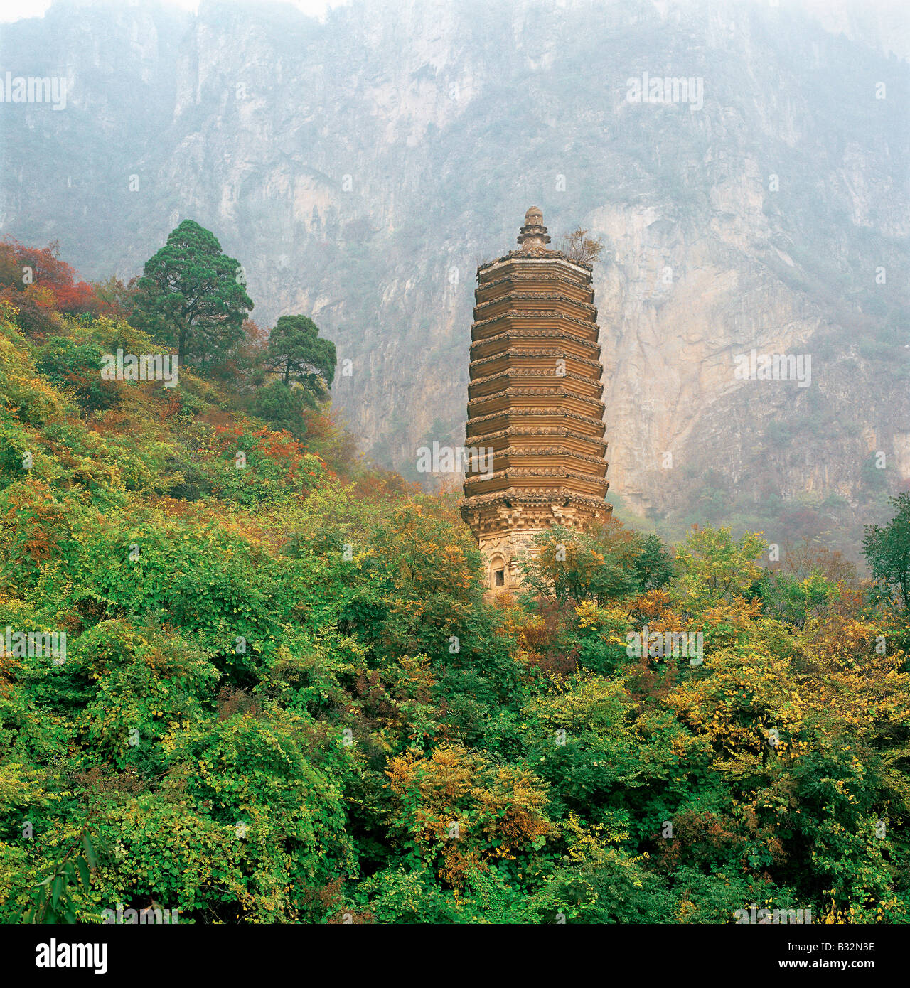 Tumulus china hi-res stock photography and images - Alamy