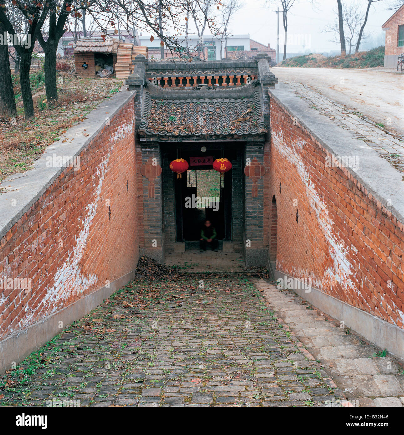 China house cave hi-res stock photography and images - Alamy