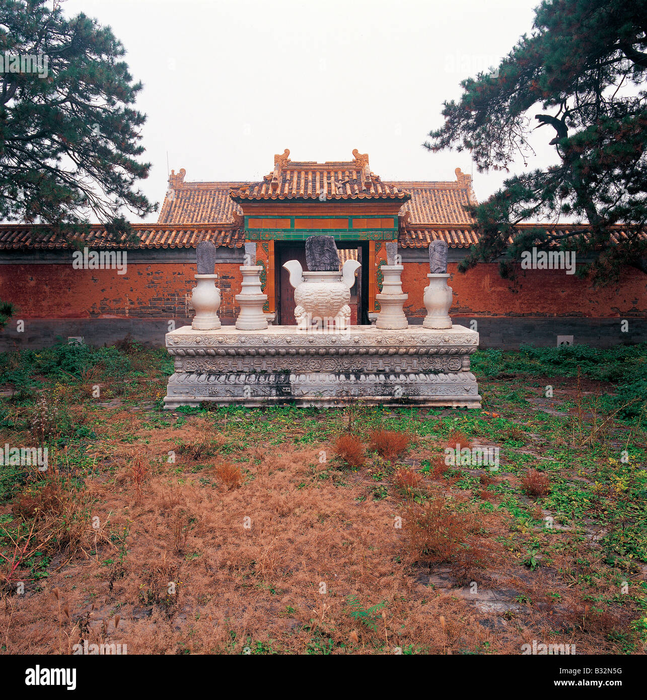 Tumulus china hi-res stock photography and images - Alamy