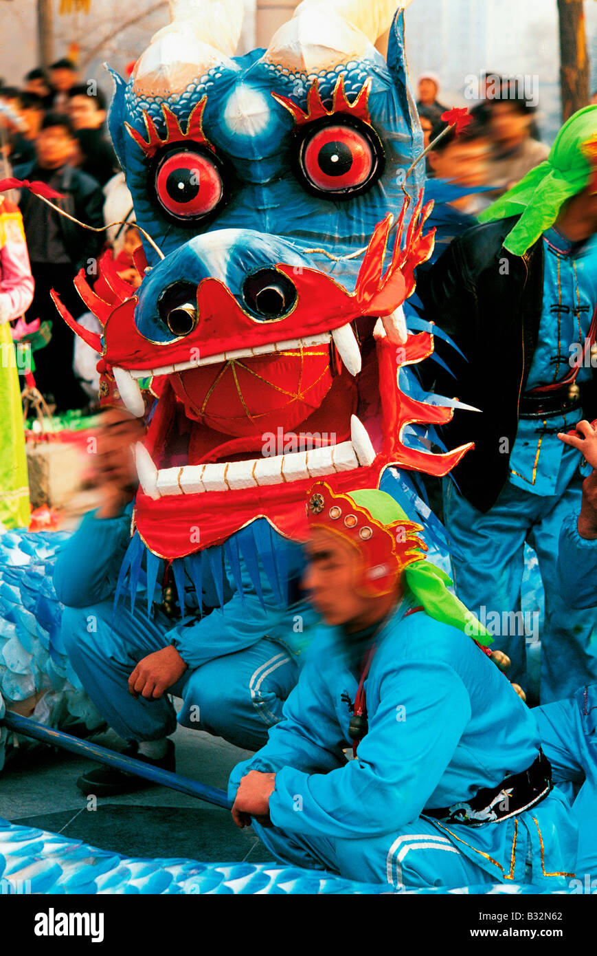 Dancing chinese dragon hi-res stock photography and images - Alamy
