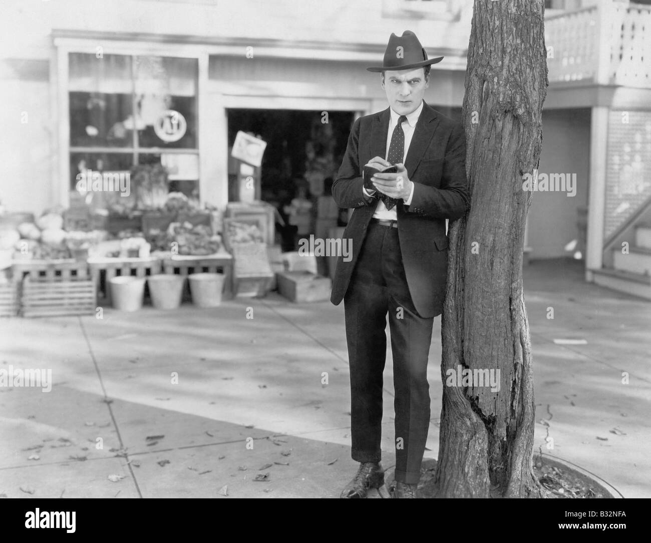 Detective fedora hat Black and White Stock Photos & Images - Alamy