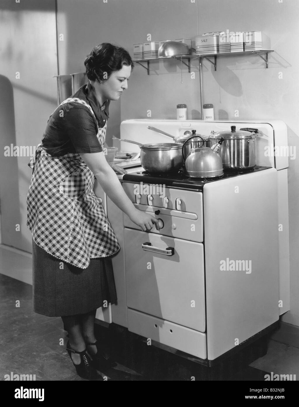 Retro cooking pot Black and White Stock Photos & Images - Alamy