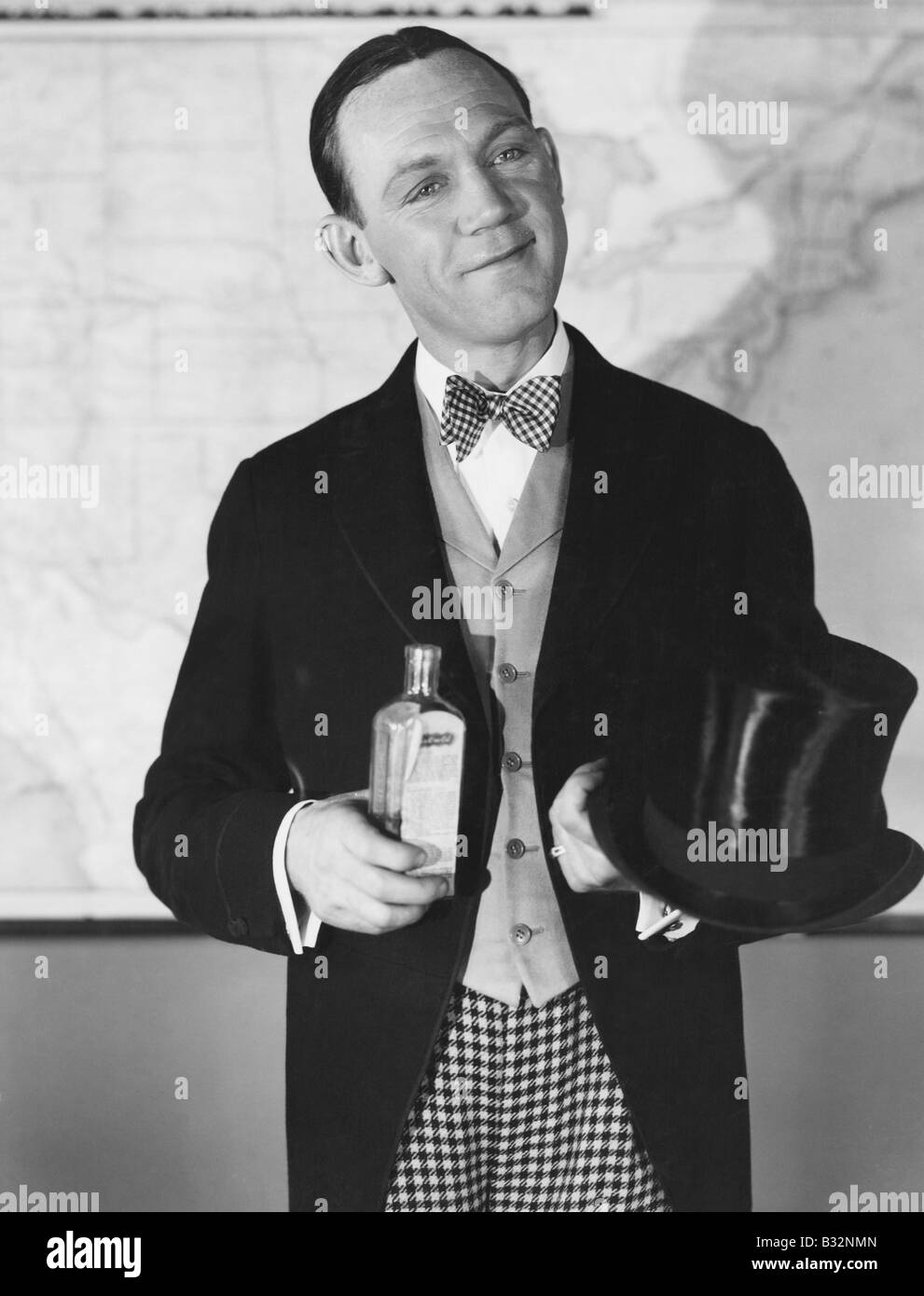 Man top hat hi-res stock photography and images - Alamy