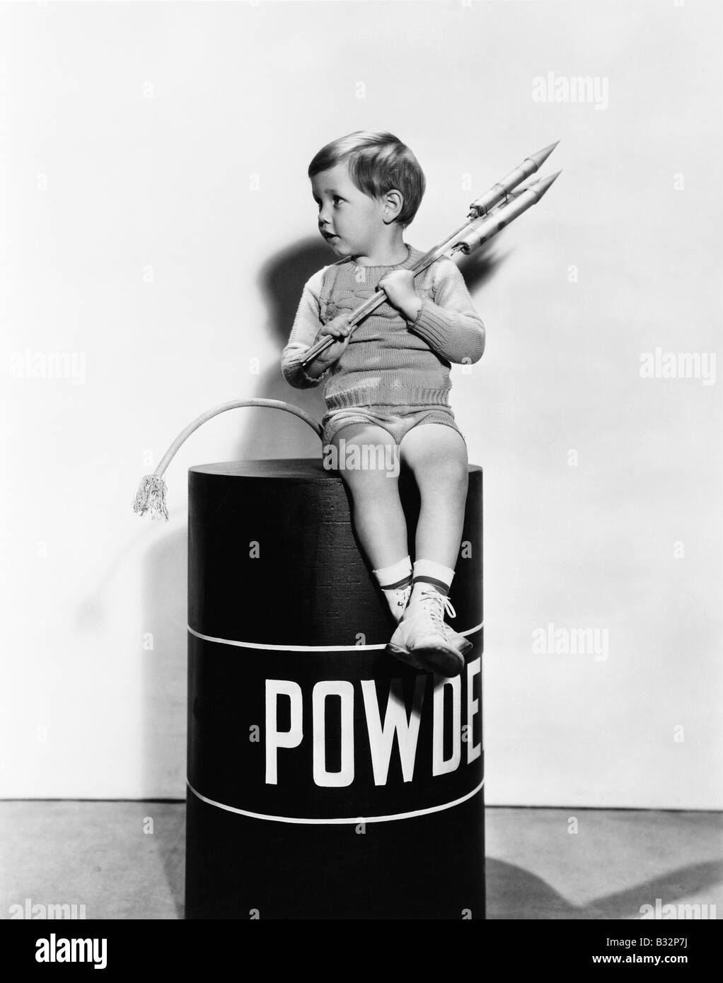 Gunpowder keg hi-res stock photography and images - Alamy