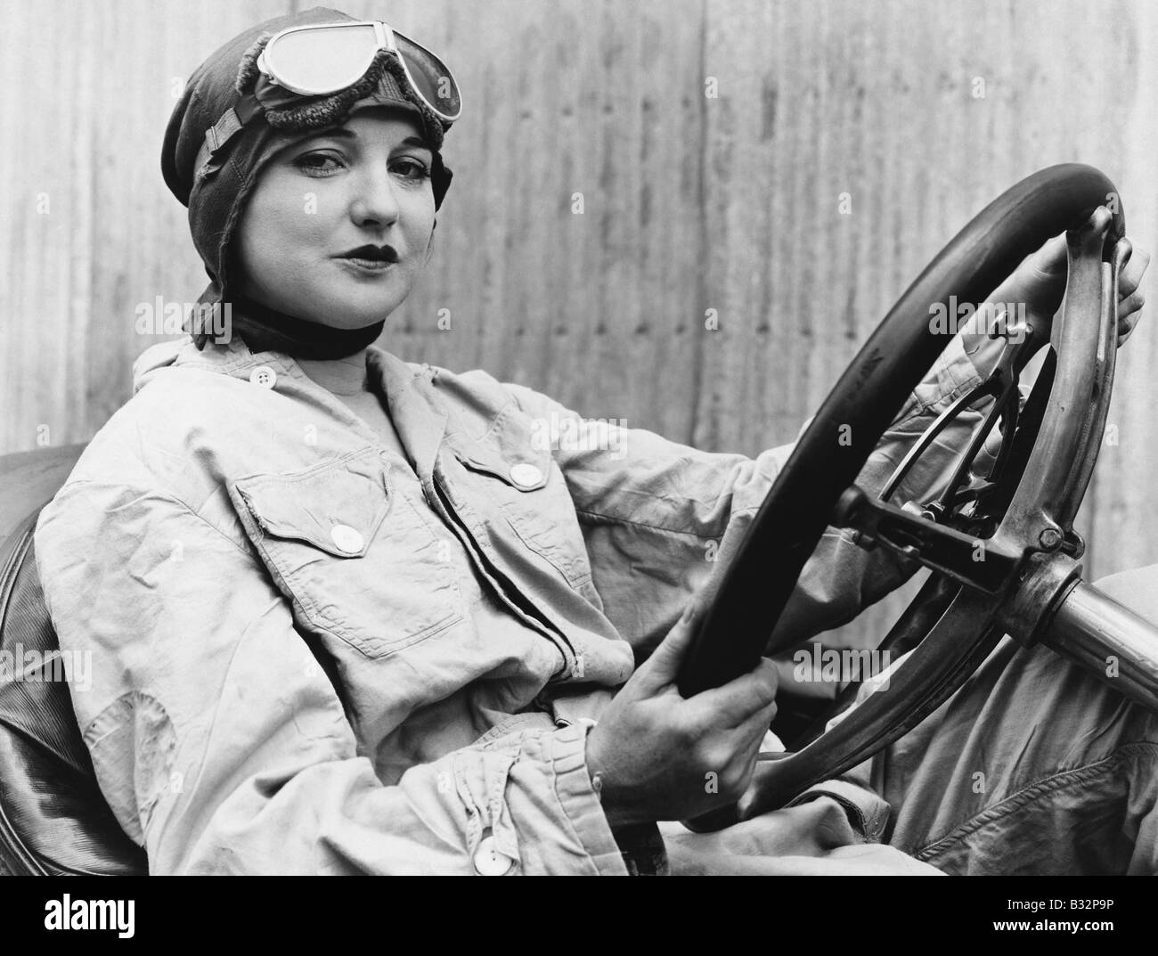 Female race car drivers hi-res stock photography and images - Alamy