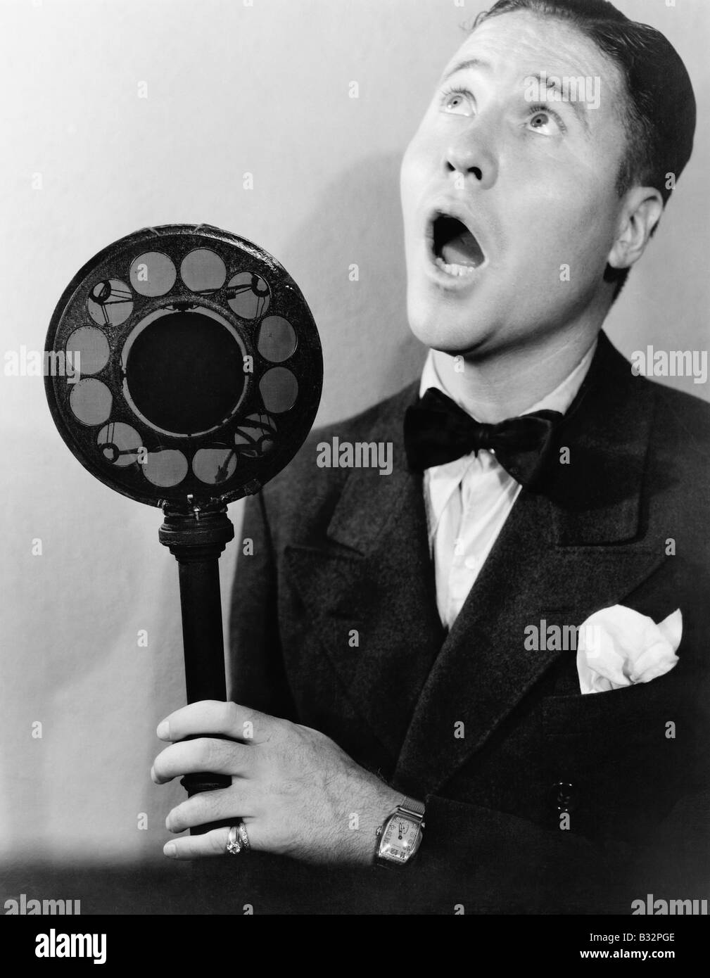 Male singer high note hi-res stock photography and images - Alamy