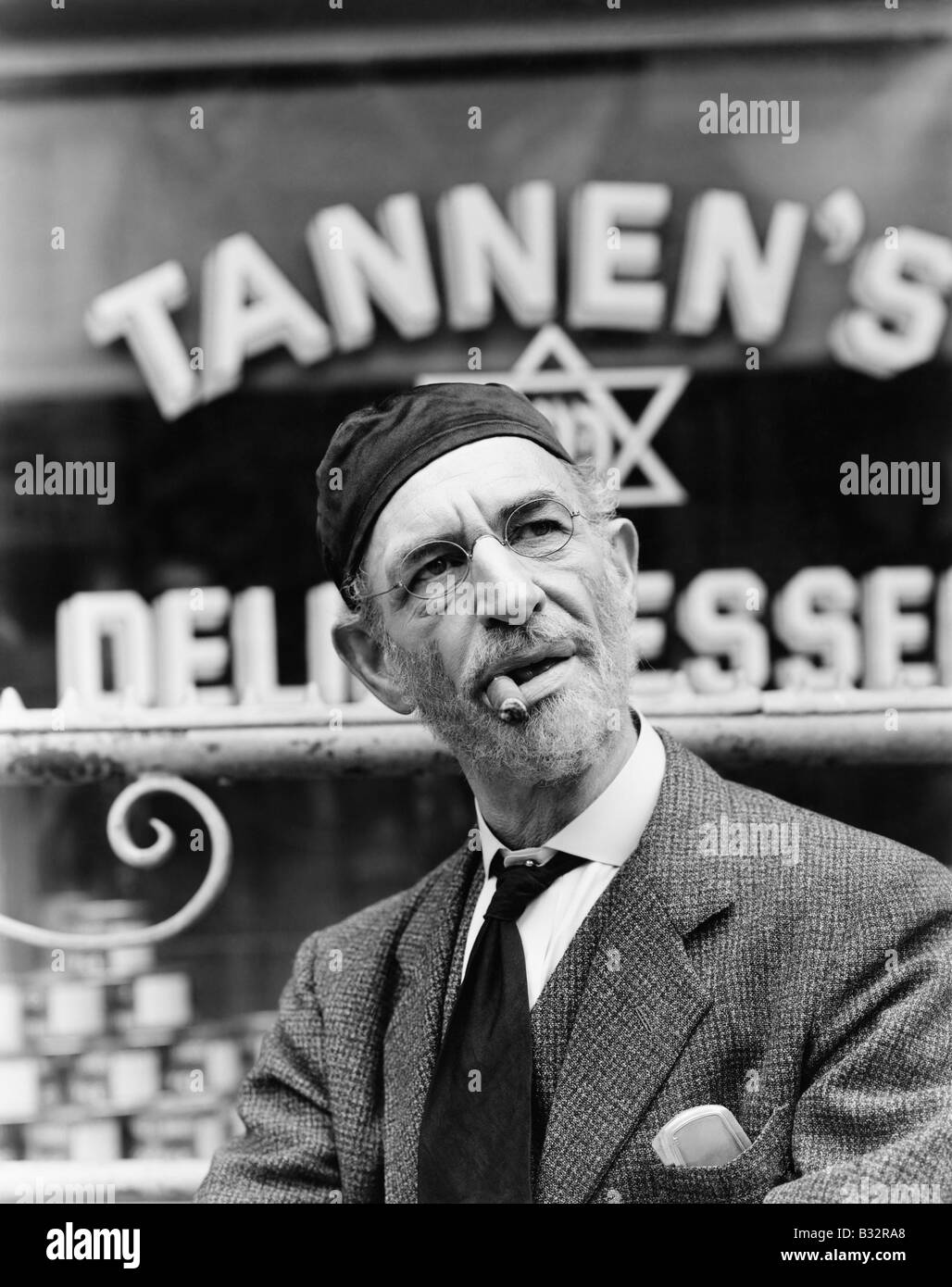 Front view guy in Black and White Stock Photos & Images - Alamy