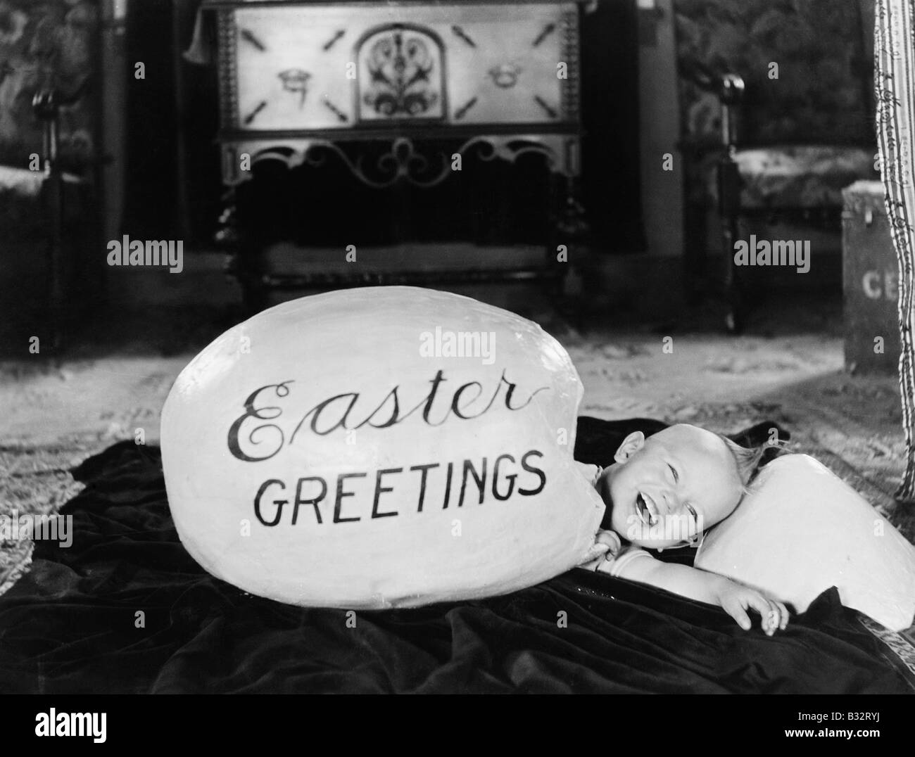 Hatching egg Black and White Stock Photos & Images - Alamy