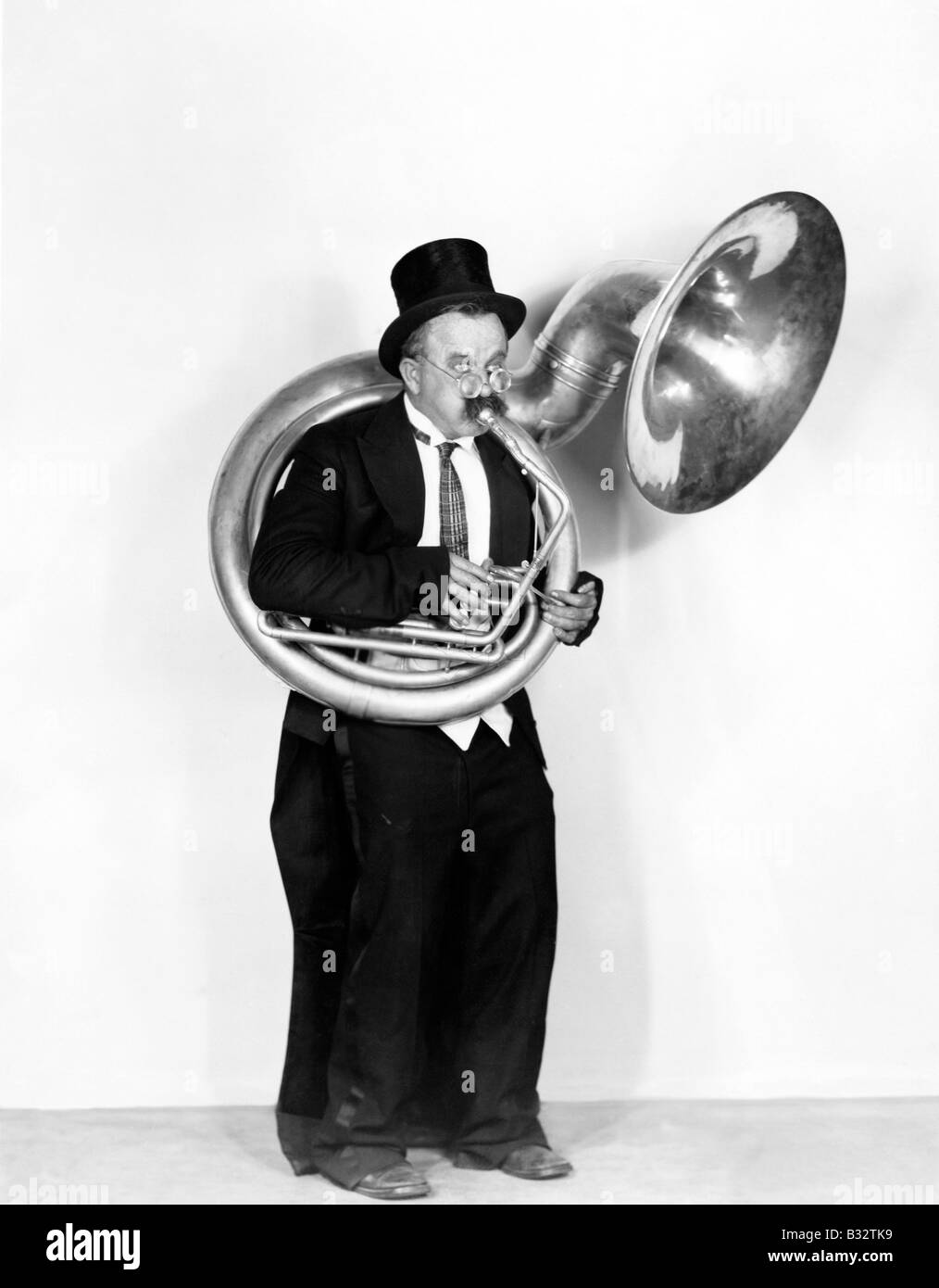 Big tuba hi-res stock photography and images - Alamy