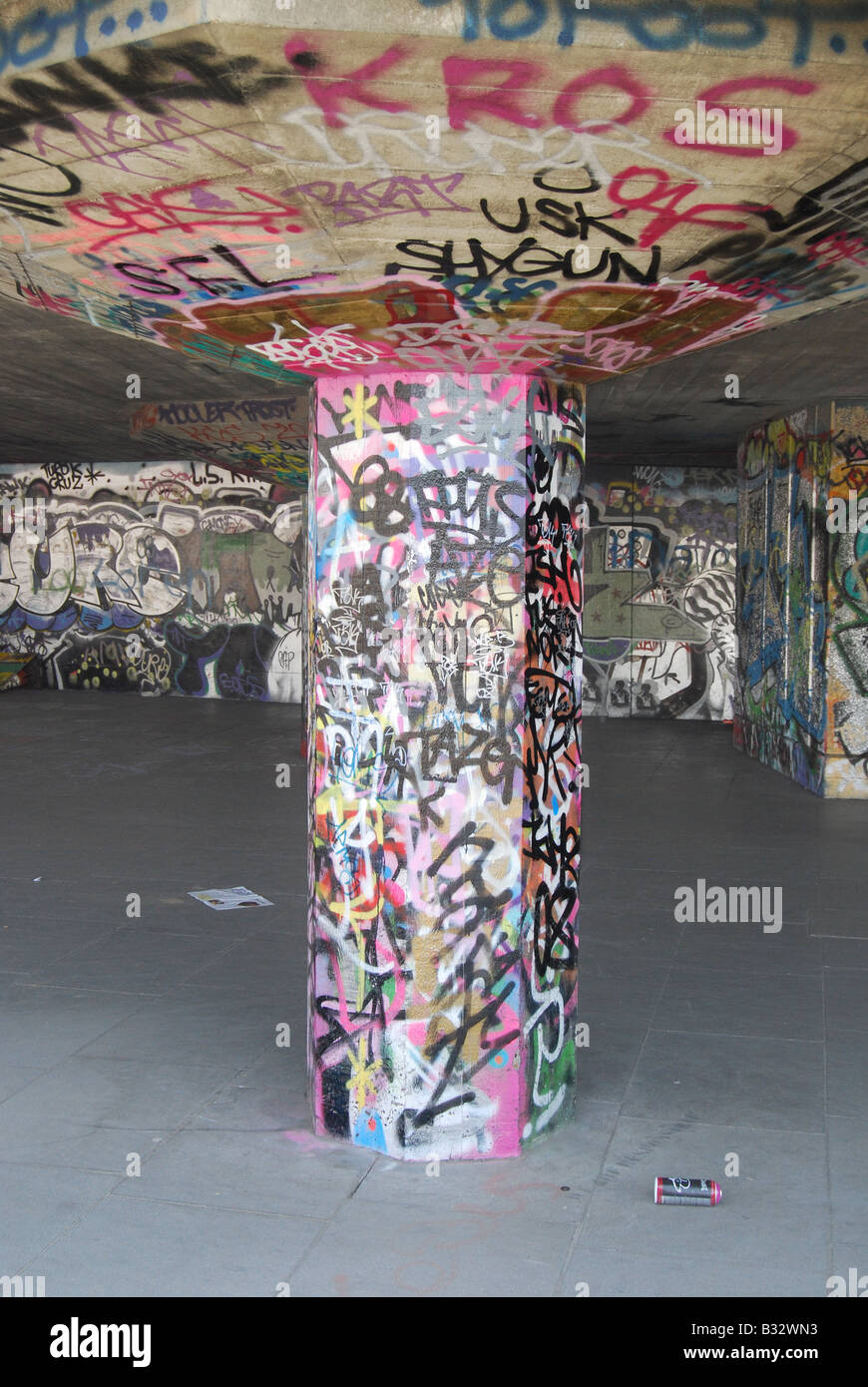 Spraycan art hi-res stock photography and images - Alamy