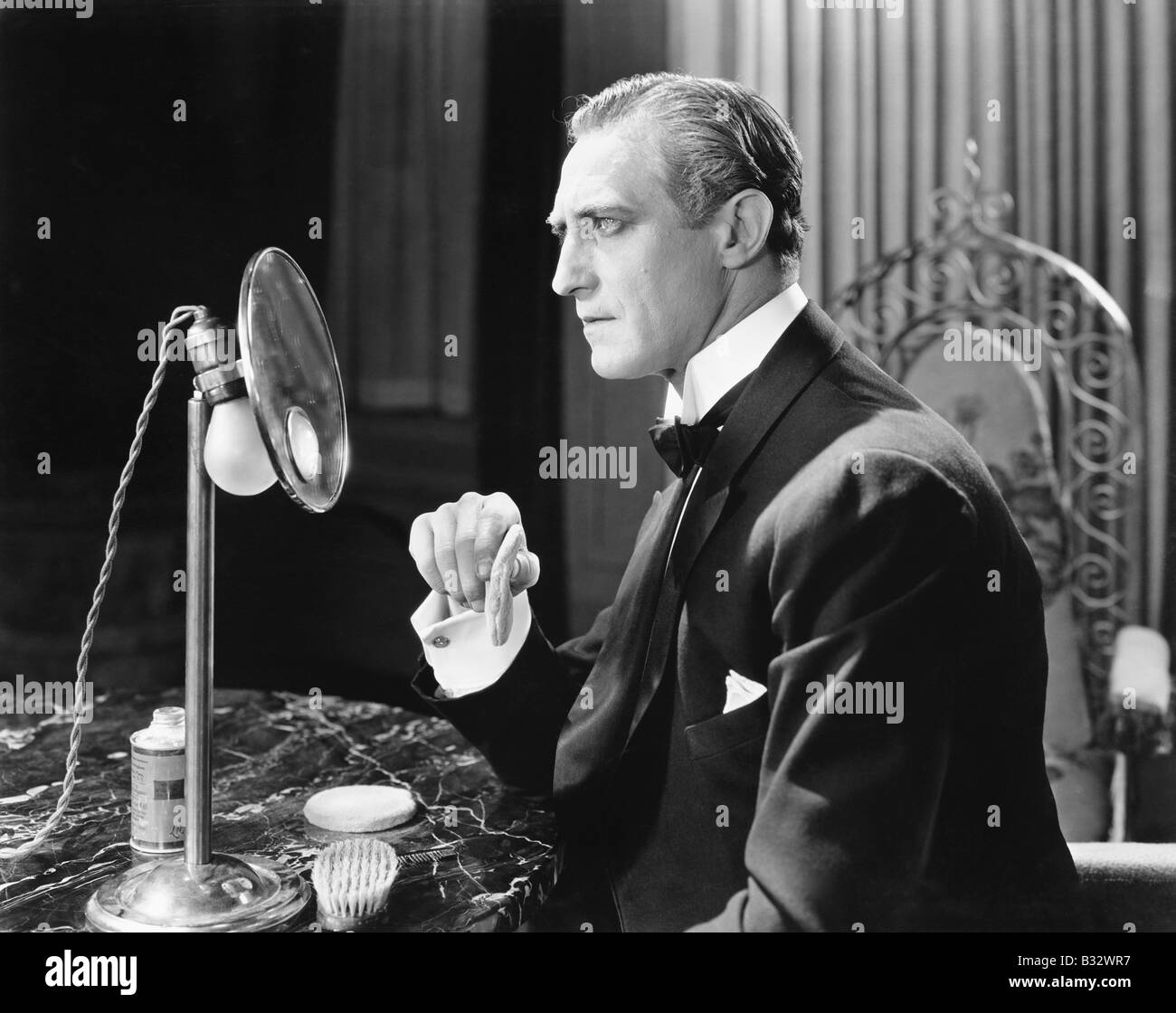 Mirror powder Black and White Stock Photos & Images - Alamy