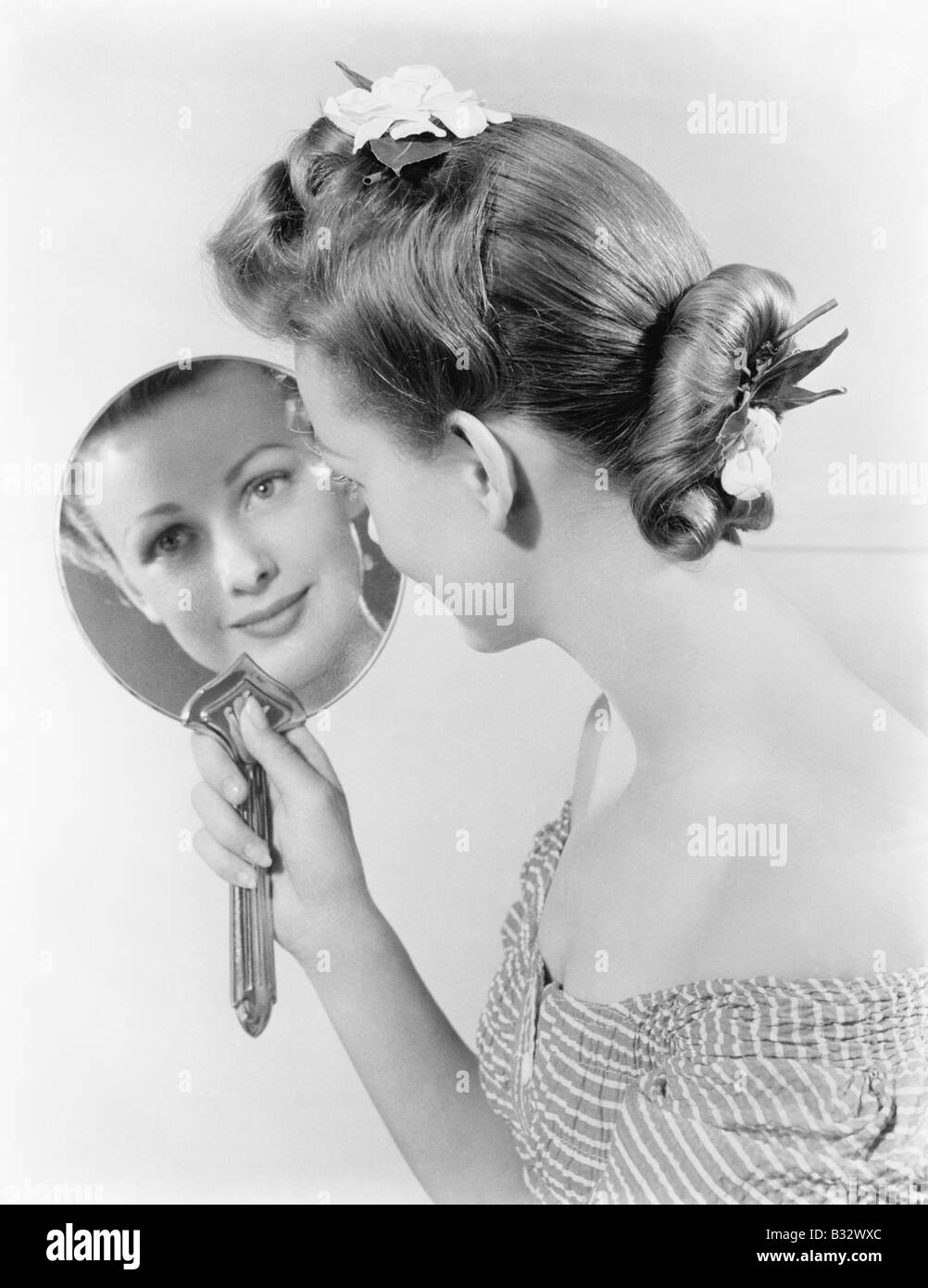 Reflection beautiful woman Black and White Stock Photos & Images - Alamy