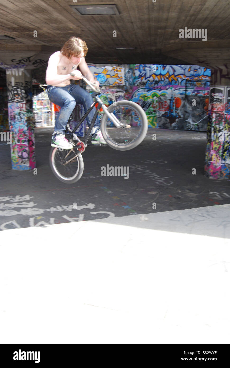 Jump bikes london hi-res stock photography and images - Alamy
