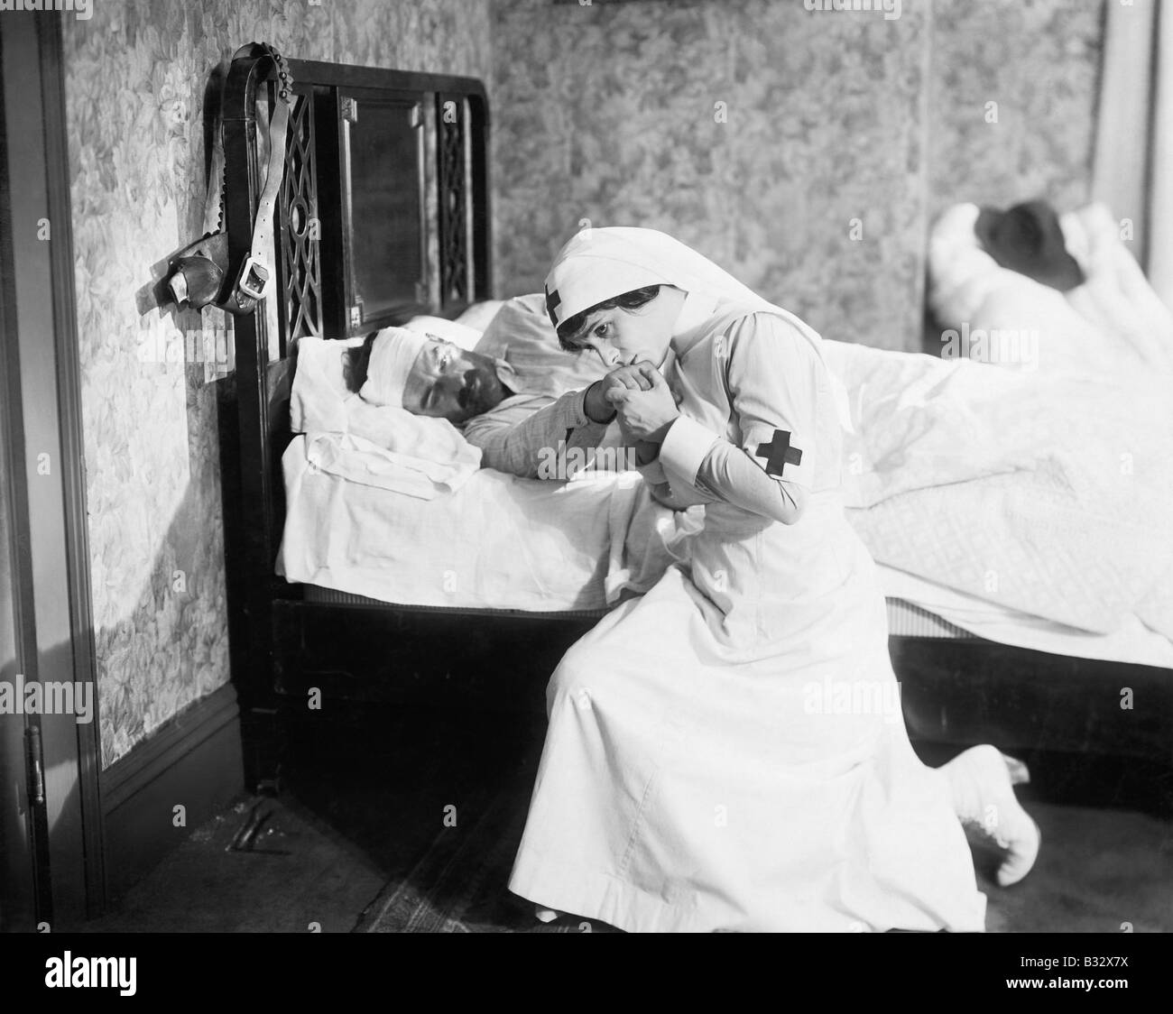 Nurse bed Black and White Stock Photos & Images - Alamy