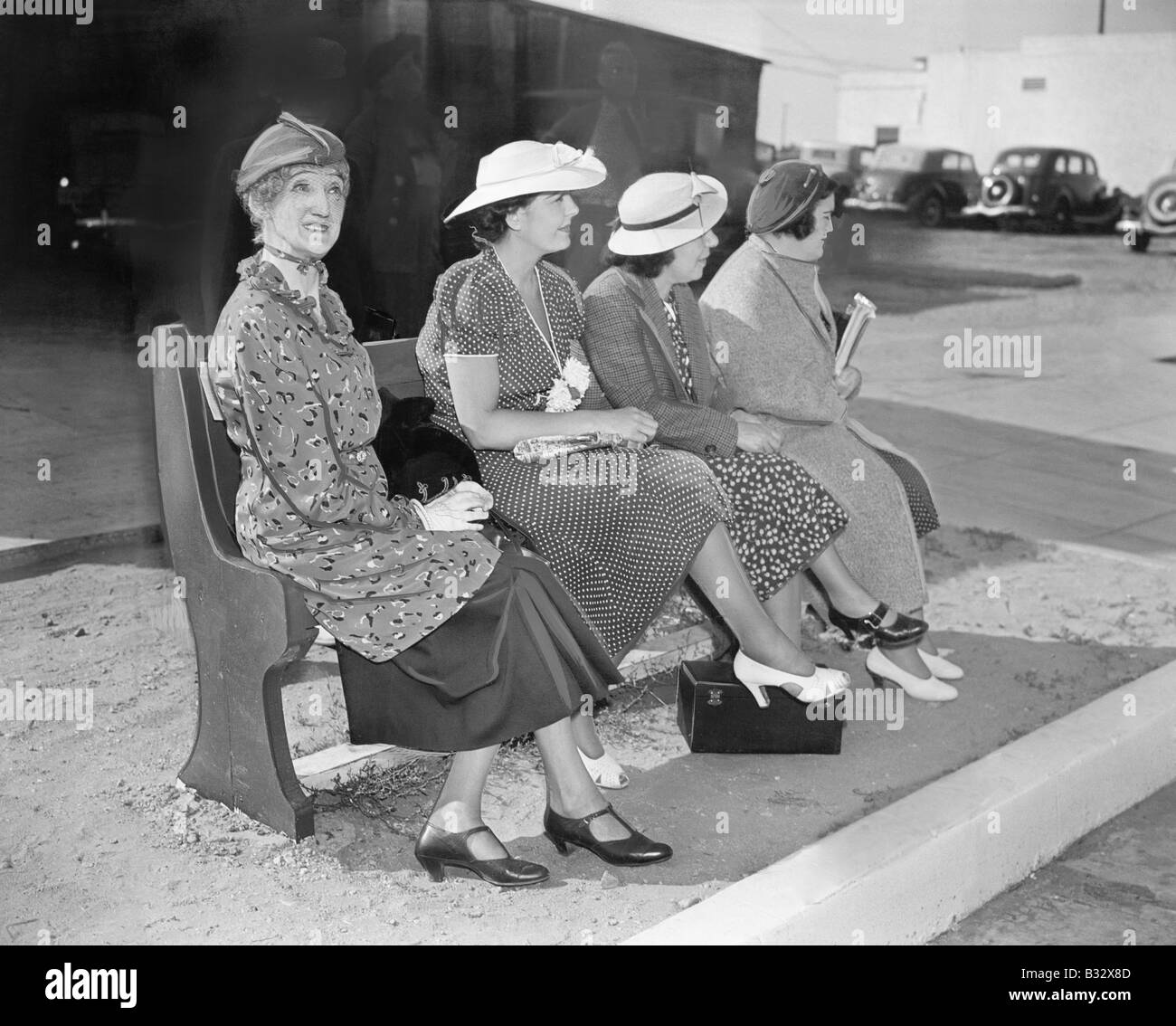 Nostalgic bench hi-res stock photography and images - Alamy