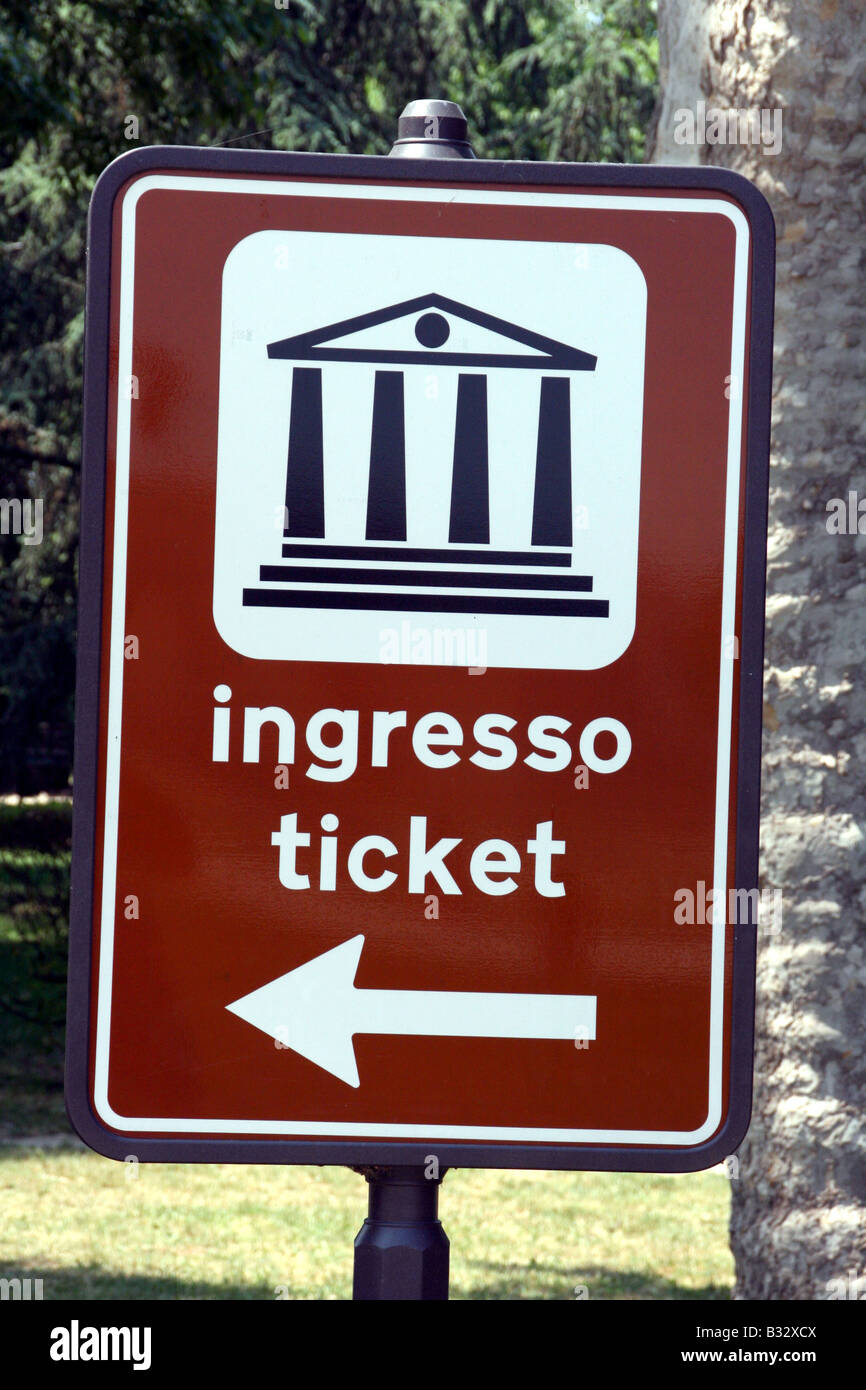 Entrance fees sign hi-res stock photography and images - Alamy