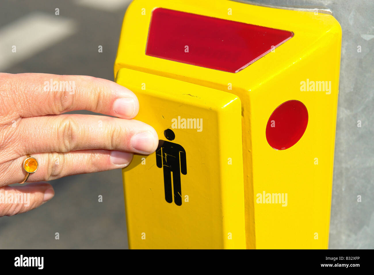 Female traffic light signals hi-res stock photography and images - Alamy