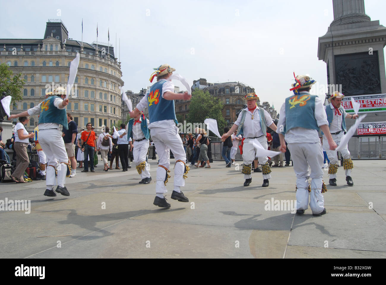 Morris dancing traditional hi-res stock photography and images - Alamy