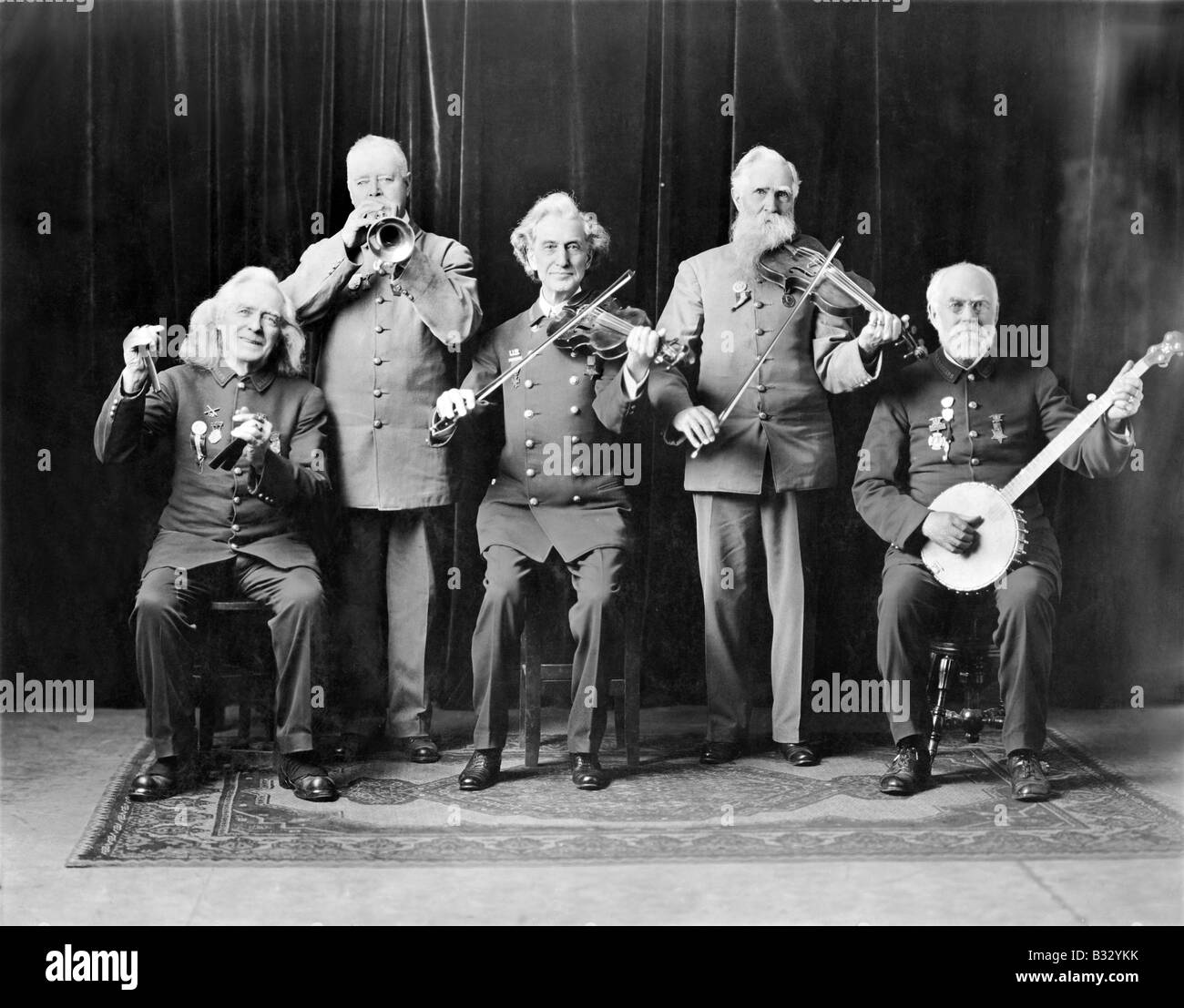 Golden oldies hi-res stock photography and images - Alamy