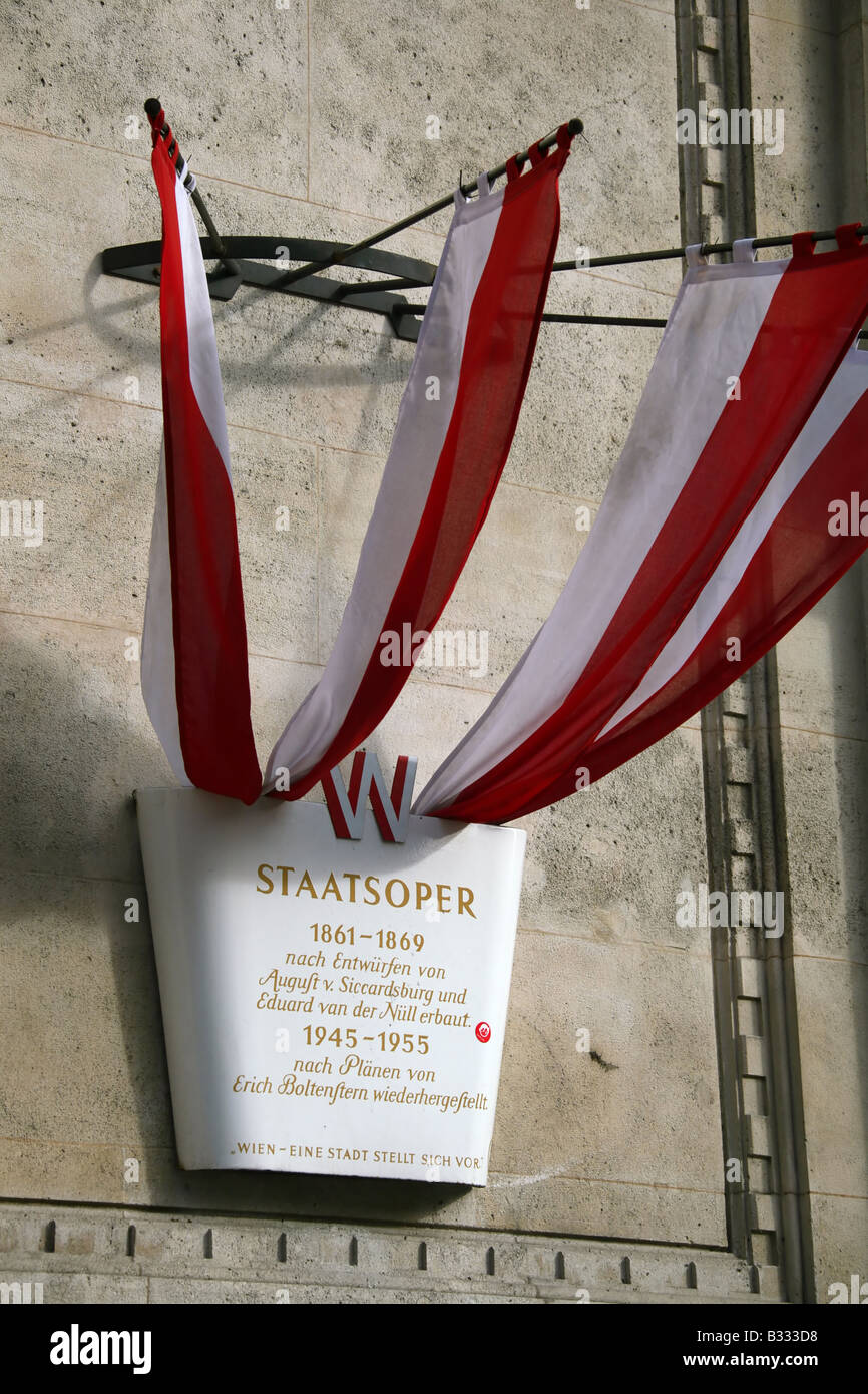 Vienna state operas hi-res stock photography and images - Alamy